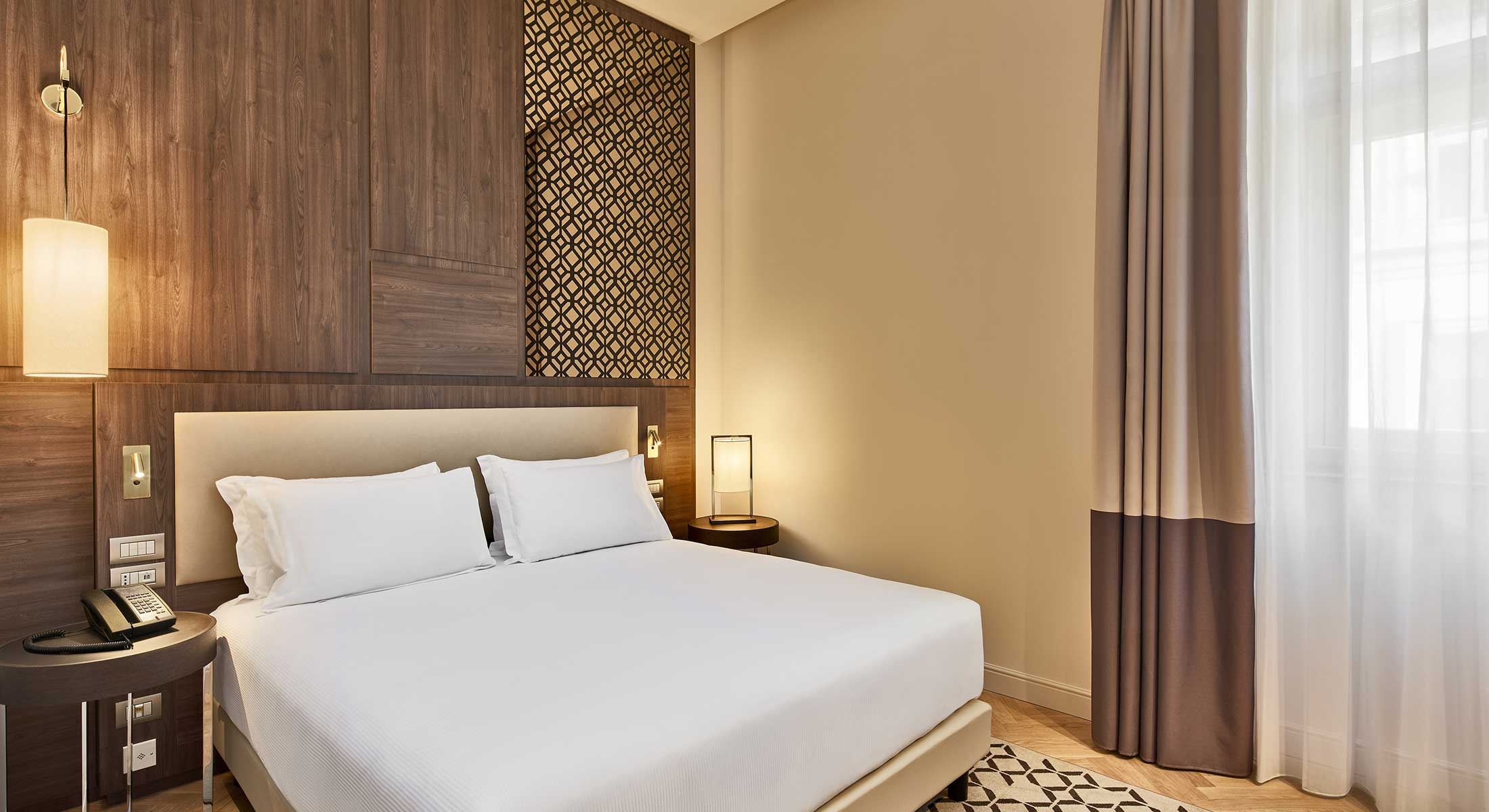 Guest rooms with walk-in shower | DoubleTree by Hilton Trieste