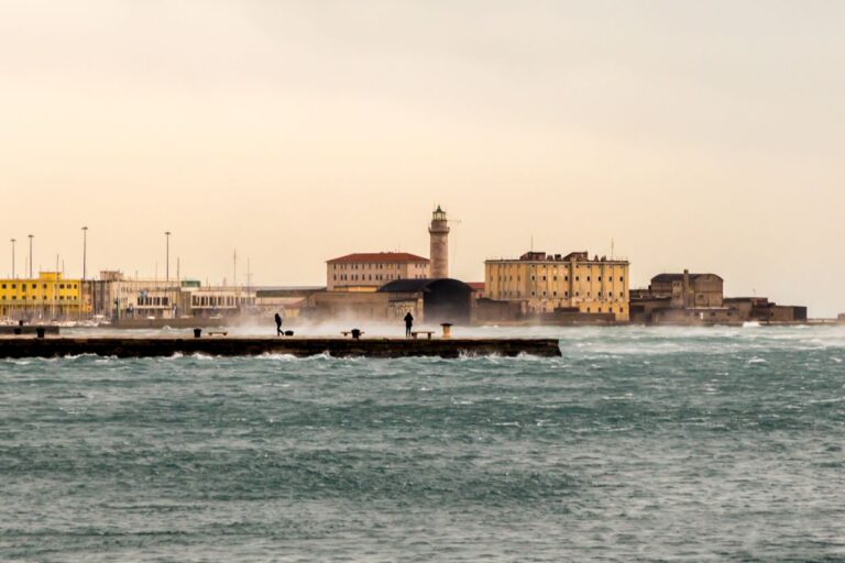 La bora di Trieste: un legame unico tra vento e città - DoubleTree by Hilton Trieste